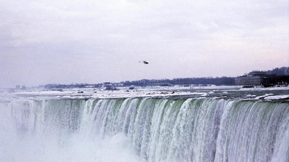 Helicopter Canada by Eugene Boyko - NFB